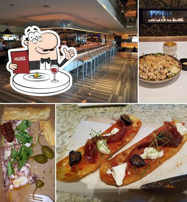 The Living Room, Chicago, Quincy - Restaurant menu, prices and reviews