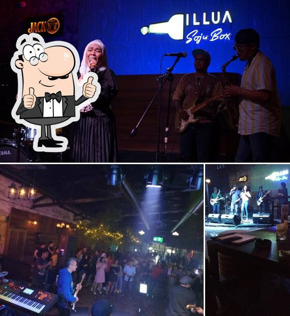 ILLUA SOJU BOX pub & bar, Central Jakarta - Restaurant reviews