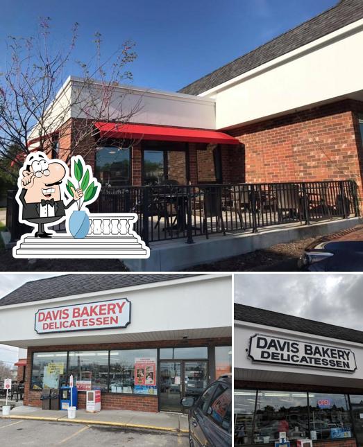 Davis Bakery & Delicatessen, 28700 Chagrin Blvd in Woodmere ...