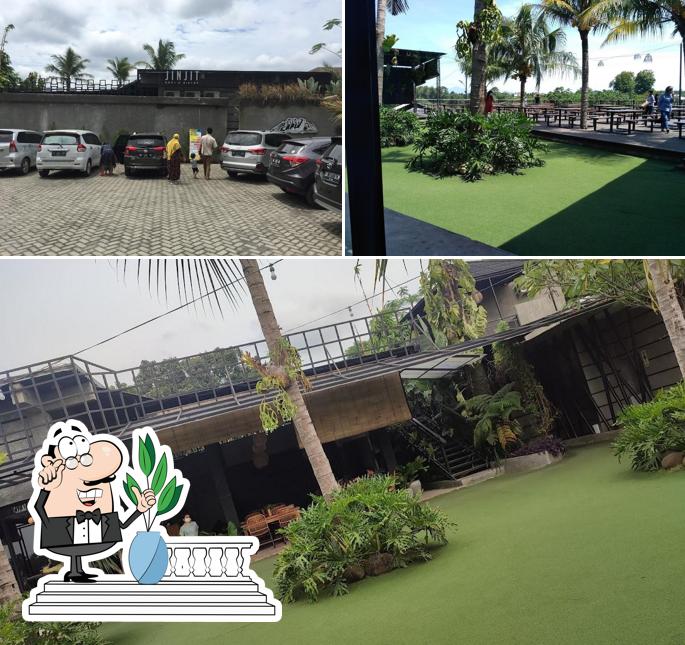 Jinjit Coffee and bistro, Medan - Restaurant menu, prices and reviews