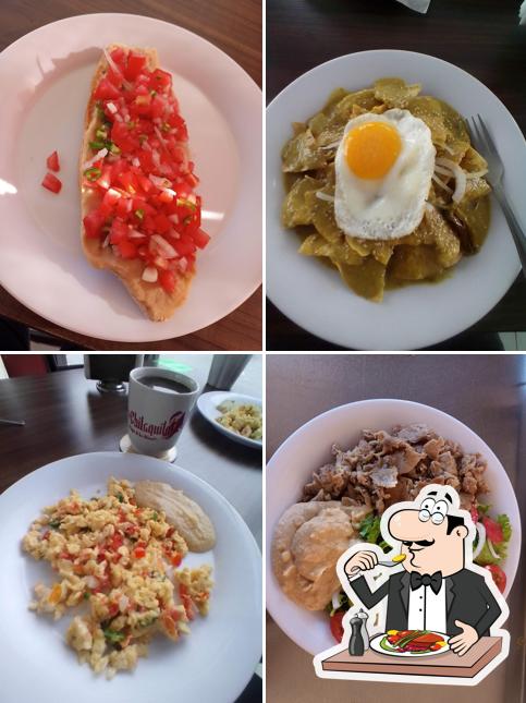 Chilaquiles La Chilaquila Colinas de Tonala restaurant, Guadalajara ...