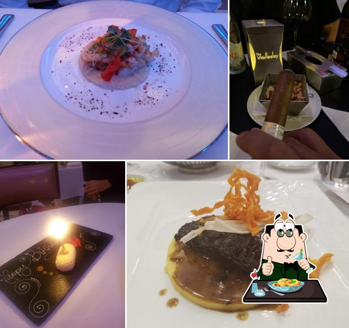 Oval Restaurant in London - Restaurant menu and reviews
