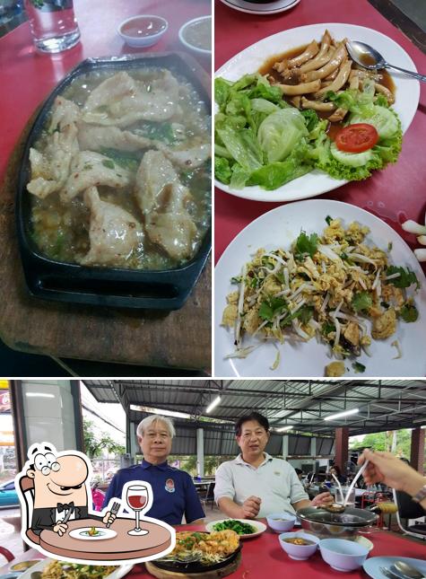 Hoy Tian Lao restaurant, Chiang Mai, PWXV+G6R - Restaurant reviews