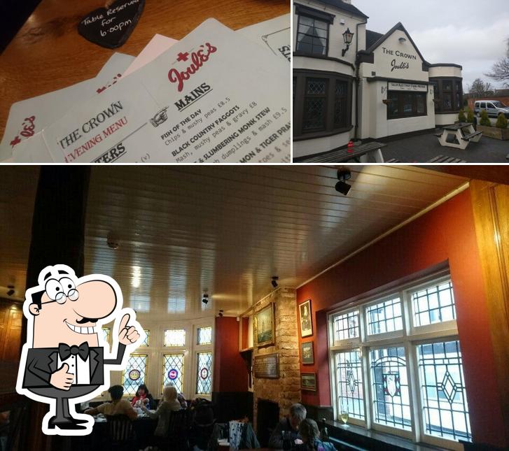 The Crown Joule's, 1 Wood Road in Codsall - Restaurant reviews