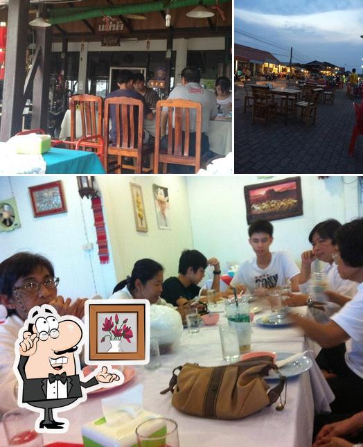 Mae Nam Restaurant, Bueng Kan