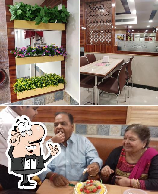 OM Sweets private limited, Gurugram - Restaurant reviews