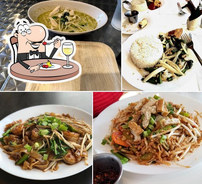 Ginger Thai Cuisine in Cedar Falls - Restaurant menu and reviews