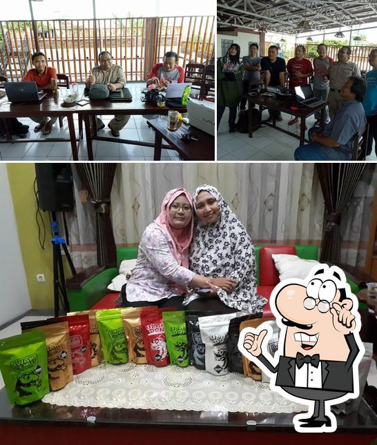 Iwak Selpie restaurant, Jaya
