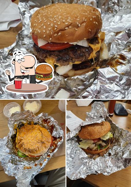 Five Guys restaurant, Wien, Millennium City - Restaurantspeisekarten ...