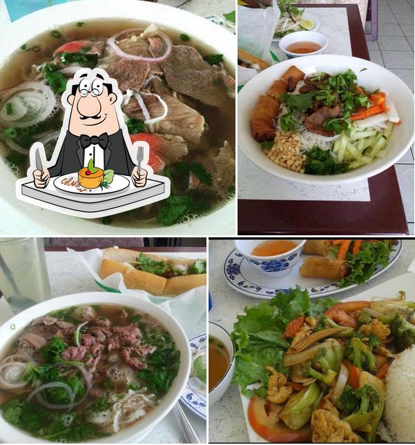 Pho Legacy, 3109 N Belt Line Rd # 142 in Irving - Restaurant reviews