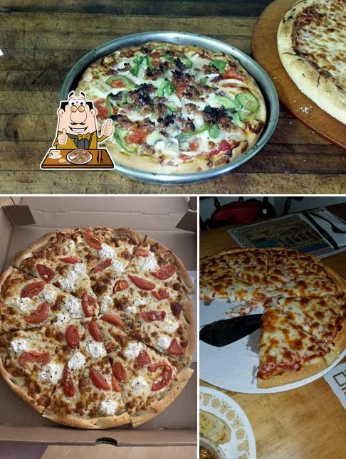 Christo's Famous Pizza, North Adams - Restaurant menu, prices and reviews