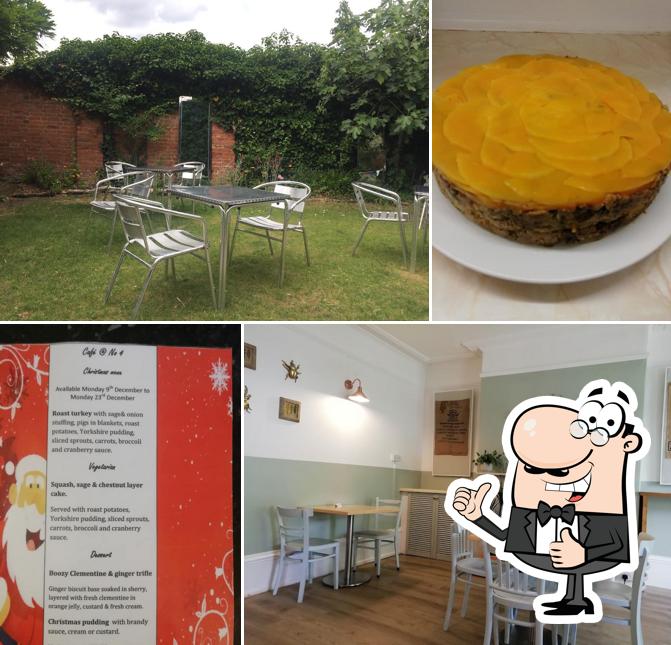 Cafe at number 4 in Beccles - Restaurant reviews