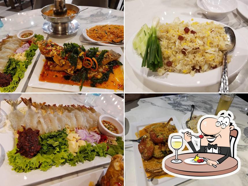 Somboon seafood Central World restaurant, Bangkok, 4 - Restaurant menu ...
