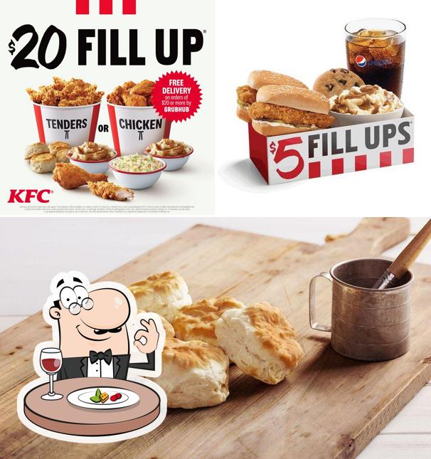 KFC, 688 E 5th Ave in Columbus - Restaurant menu and reviews