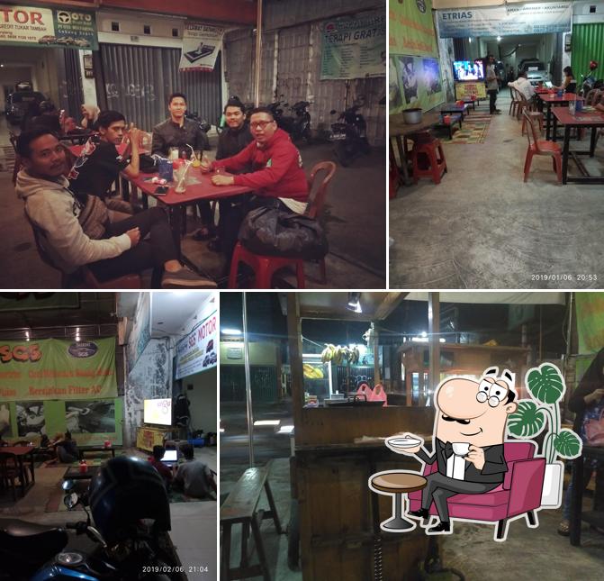 Pancong Pak Blangkon restaurant, Depok - Restaurant reviews