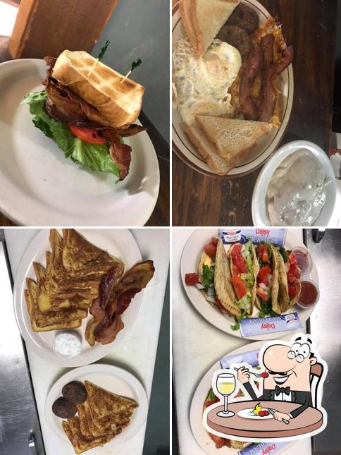 Kinfolks Restaurant, 6174 Business Hwy 67 South in USA - Restaurant reviews