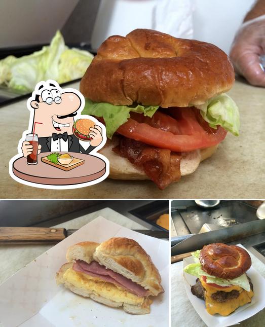 Sticky Fingers Foods, 6300 Faircrest Rd in Columbus - Restaurant reviews