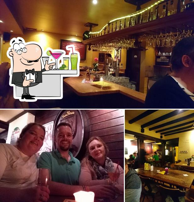 Vater Rhein pub & bar, Heidelberg, Untere Neckarstraße 20 - Restaurant ...