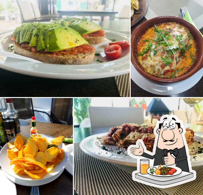 Bananas Bar in Sant Carles de Peralta - Restaurant reviews