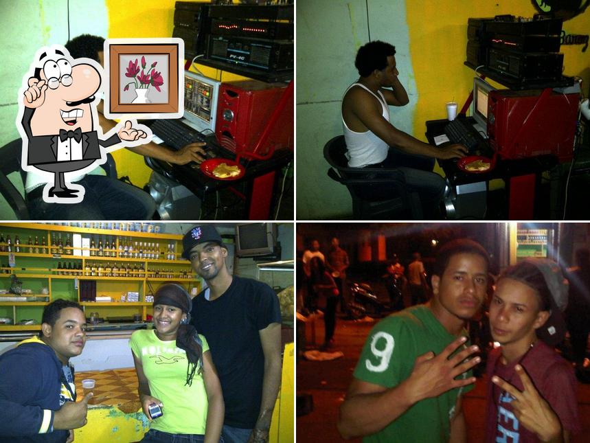 NO BULTO. COMADON LICOR STORE pub & bar, San Francisco de Macoris
