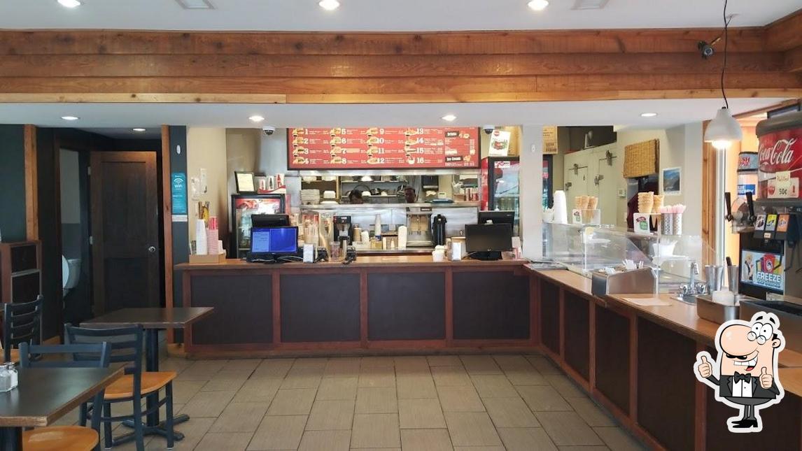 Harrison Hamburgers in Harrison Hot Springs - Restaurant menu and reviews