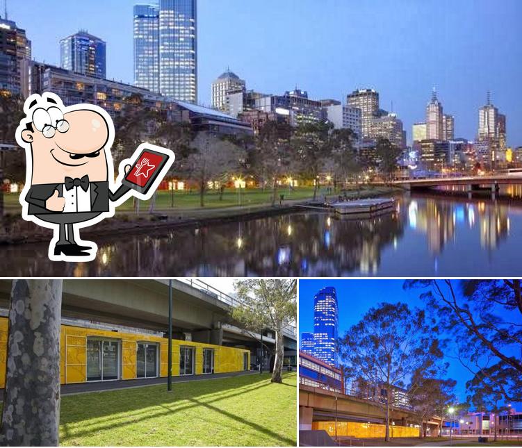 Rebecca Walk Retail Precinct in Melbourne