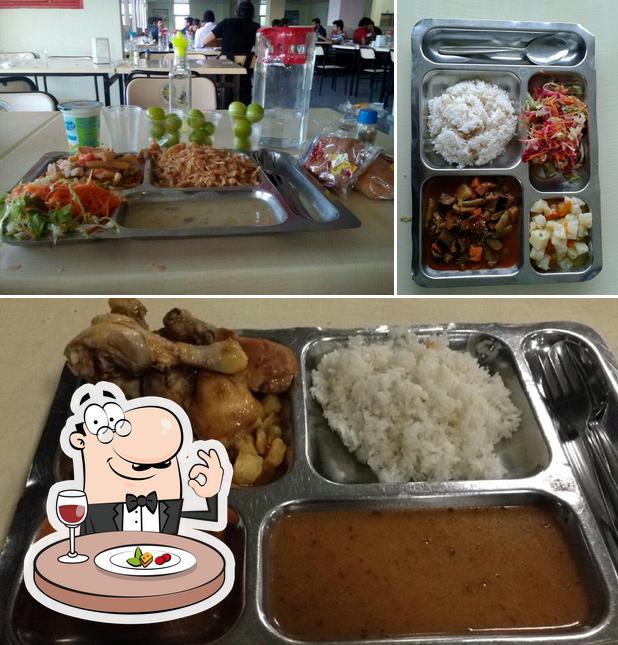 YTÜ Davutpaşa Yemekhane, Istanbul, YTÜ Davutpaşa Kampüsü - Restaurant ...