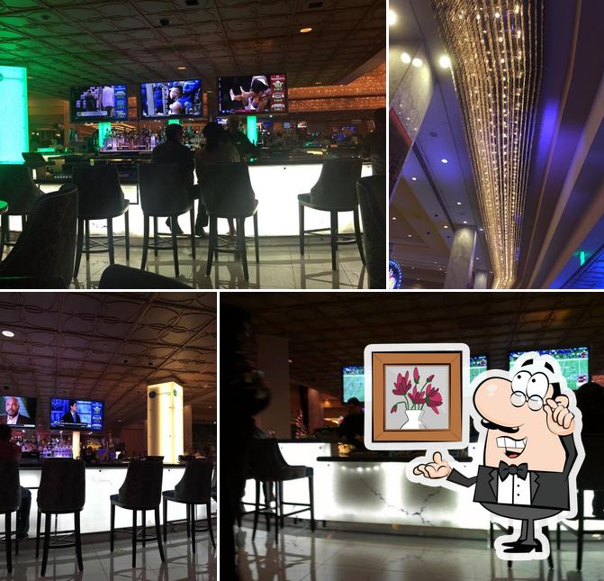 The International Bar, 3000 Paradise Rd in Las Vegas - Restaurant reviews