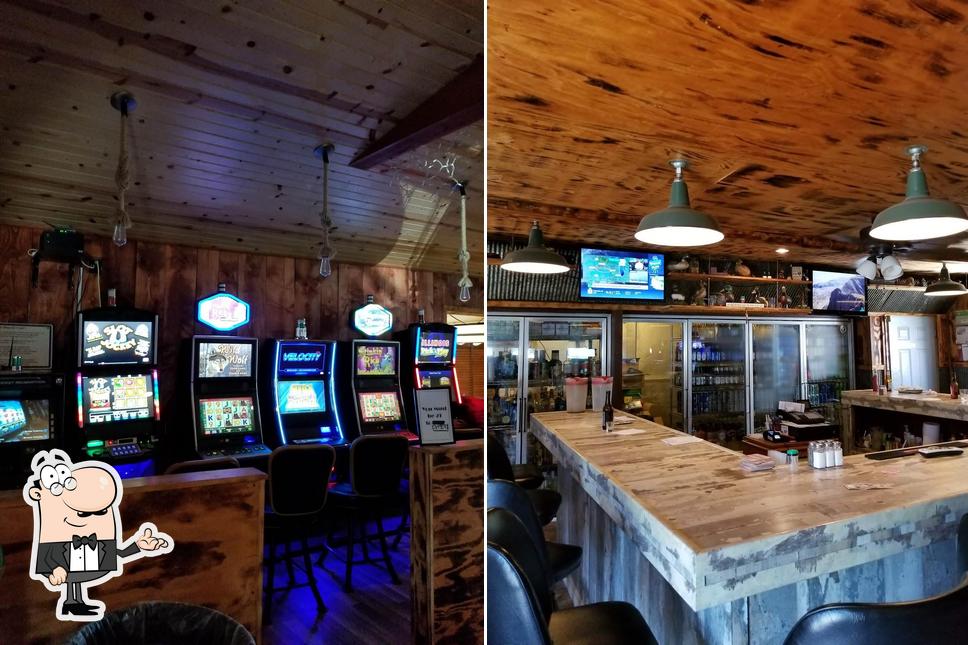 Goose Pit in Banner - Restaurant menu and reviews
