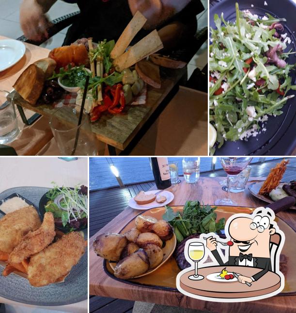 Dundees on the Waterfront in Cairns City - Restaurant menu and reviews