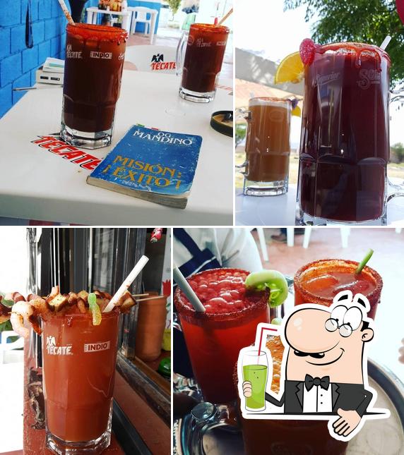 Micheladas "El Patrón" restaurant, Pedro Escobedo, Carretera La Lira ...