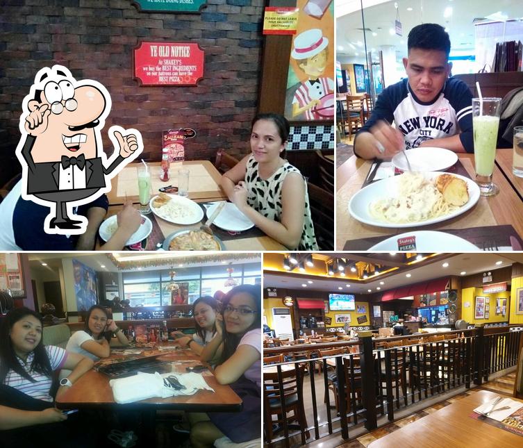 Shakey's fast food, Pasay, Unit 1A - Restaurant menu and reviews