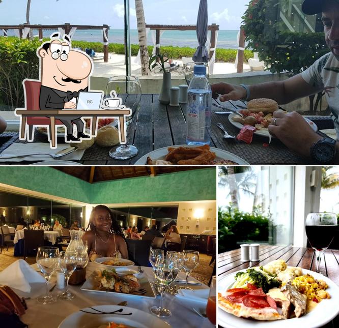 Jaal-Ha Restaurant at Blue Bay Grand Esmeralda, Playa del Carmen ...