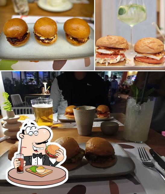 Lobby Burger Lounge Athens, Athens - Restaurant menu, prices and reviews
