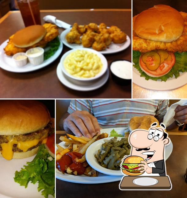 PT's, Oak Grove - Restaurant menu, prices and reviews