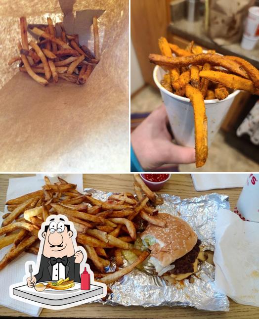 Five Guys, 7668 Mall Rd in Florence - Restaurant menu and reviews