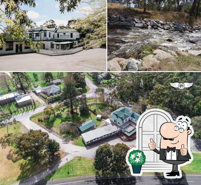 The Robin Hood Inn, Drouin West - Restaurant menu, prices and reviews