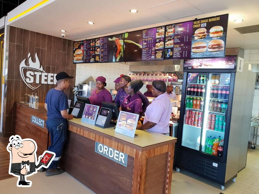 Restaurante Steers, Ciudad del Cabo, Engen Croydon Cnr of Old Main Road ...