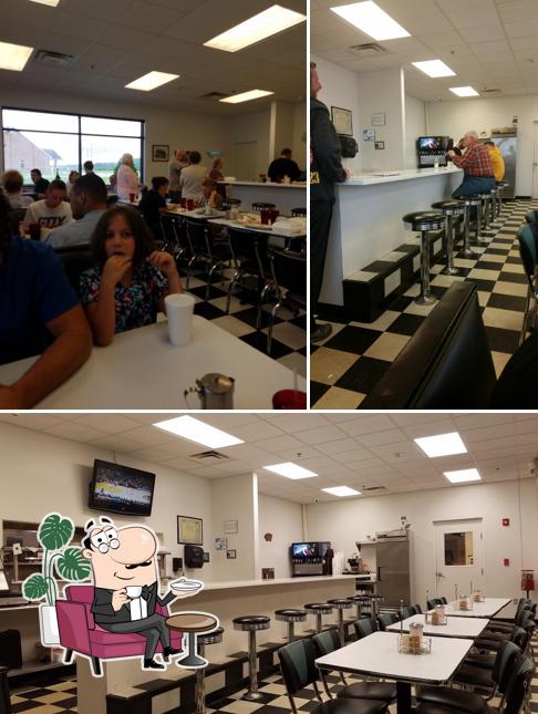 Track's End Restaurant, Peru - Restaurant menu, prices and reviews