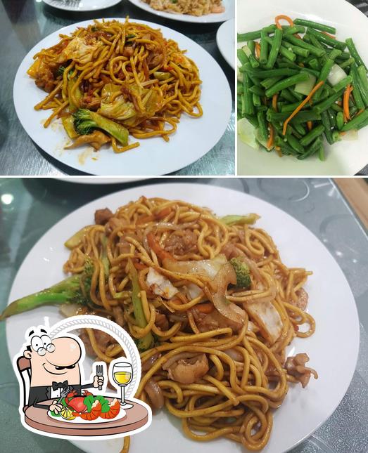 Chef's Chow Mein, Surfers Paradise - Restaurant menu, prices and reviews