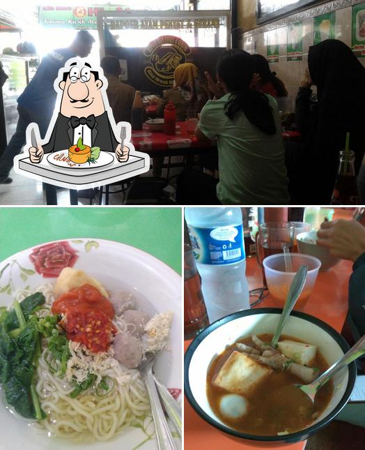 Mie Baso Hj. Atun restaurant, Pakemitan - Restaurant reviews