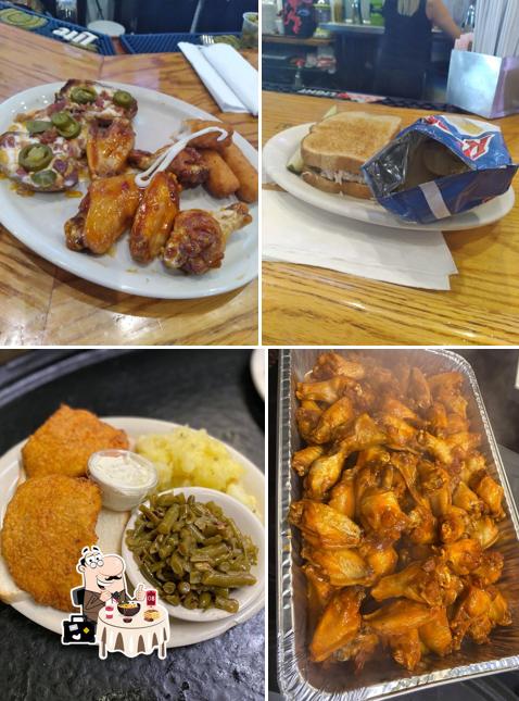 Hoops Grill & Sports Bar, 6733 Strawberry Ln in Louisville - Restaurant ...