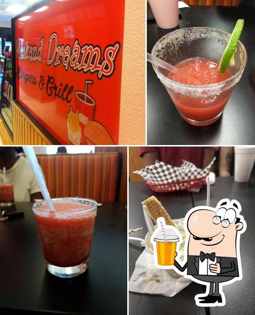 Weekend Dreams Burgers & Grill in Fresno - Restaurant menu and reviews