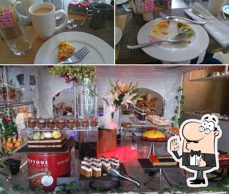 Cafe Palmier, Abu Dhabi, Khalifa Bin Zayed Street (Khalifa Street ...