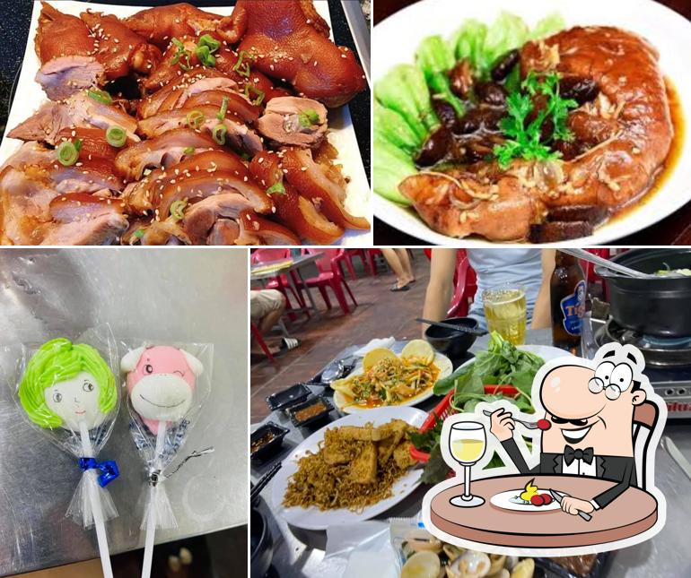 Đầm sen quán restaurant, Ho Chi Minh City, Đ. Nguyễn Văn Luông ...