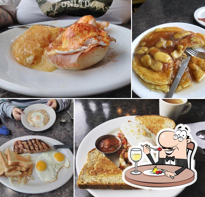 The Lowry Cafe, Minneapolis - Restaurant menu, prices and reviews
