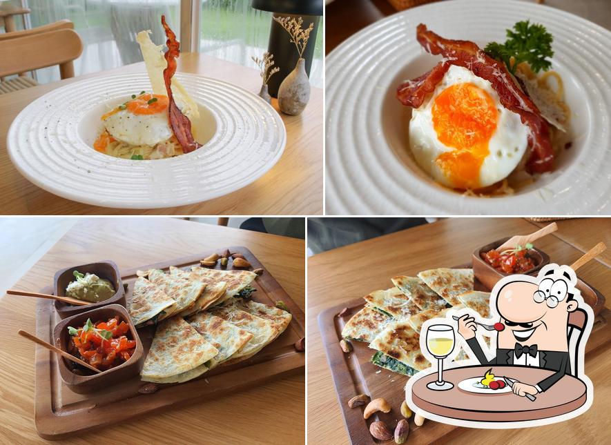 Hoshi Cafe, Bangkok, Ekkamai - Restaurant menu, prices and reviews