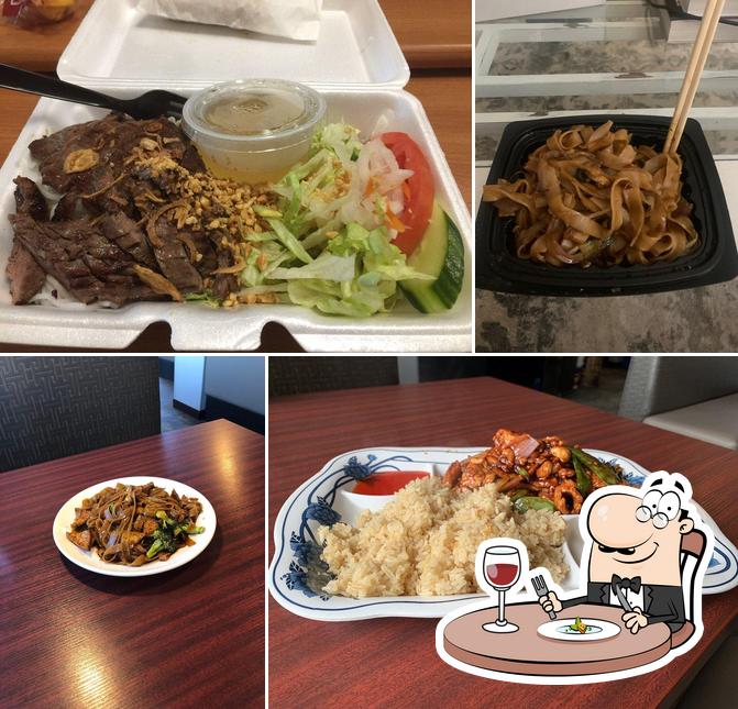 Thai Basil, 1400 E 18th Ave in Denver - Restaurant menu and reviews