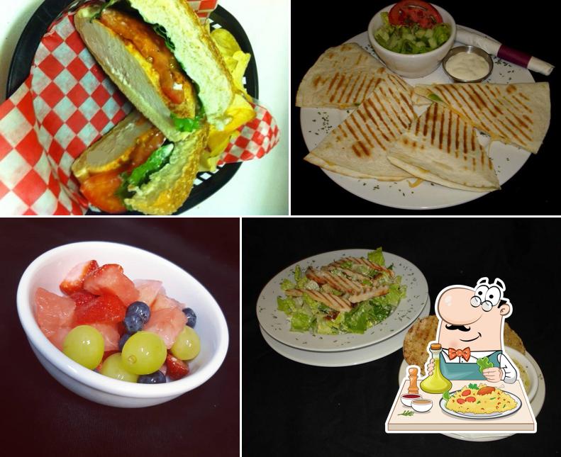 Pub y bar Chartreuse Moose, 100 Mile House - Carta del restaurante y ...
