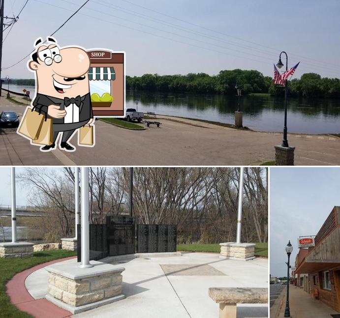 Roostertail Bar & Grill, Durand - Restaurant menu, prices and reviews